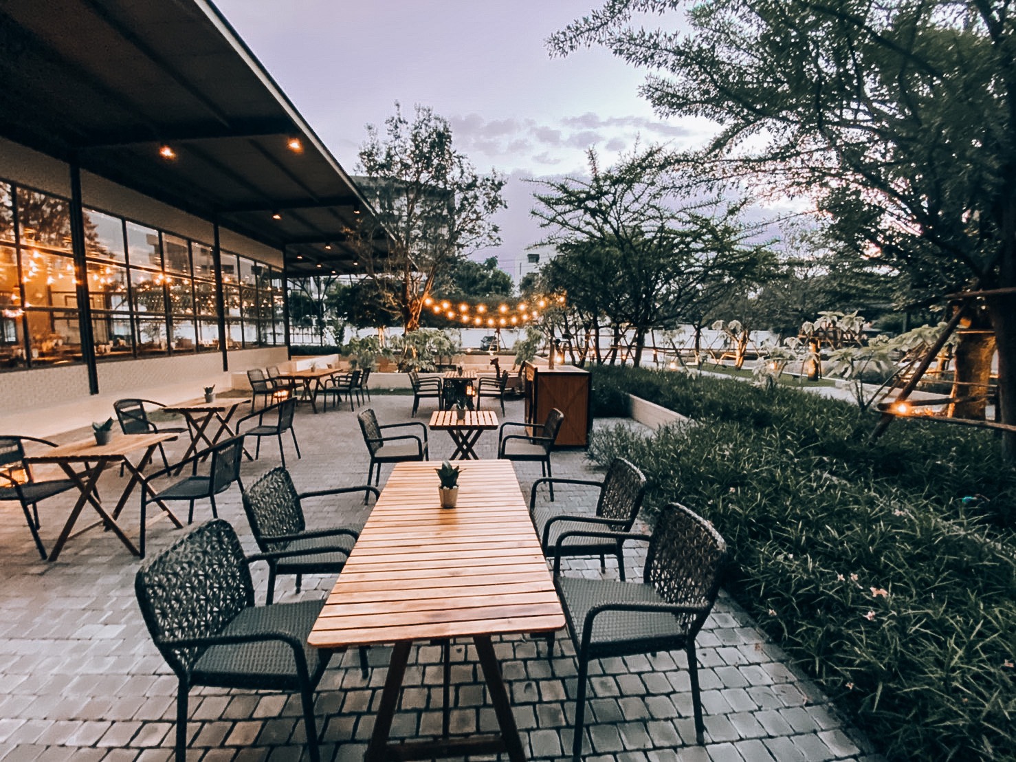 Dining : JP – The Garden 304